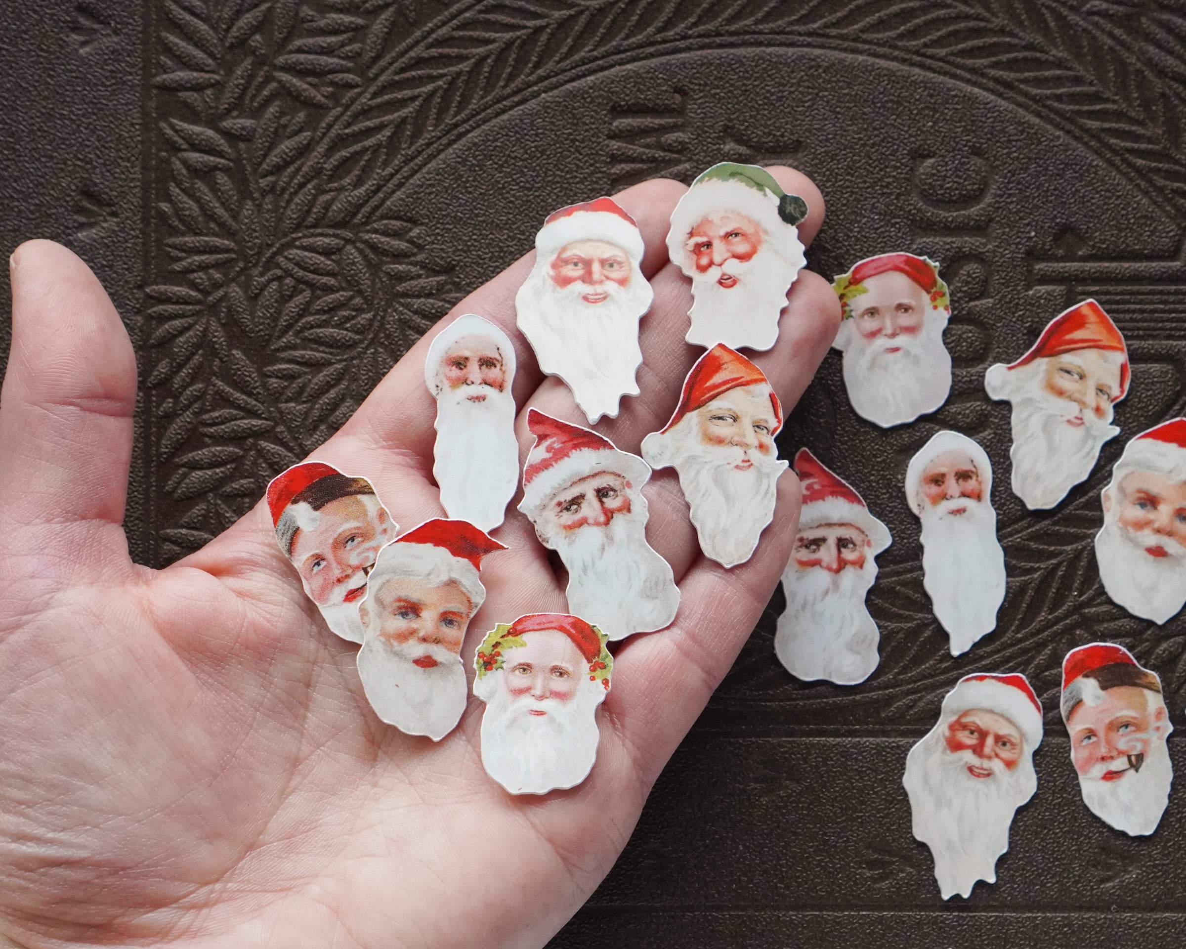Santa Scrap Faces - Miniature Antique Style Cardstock Santa Face Embel