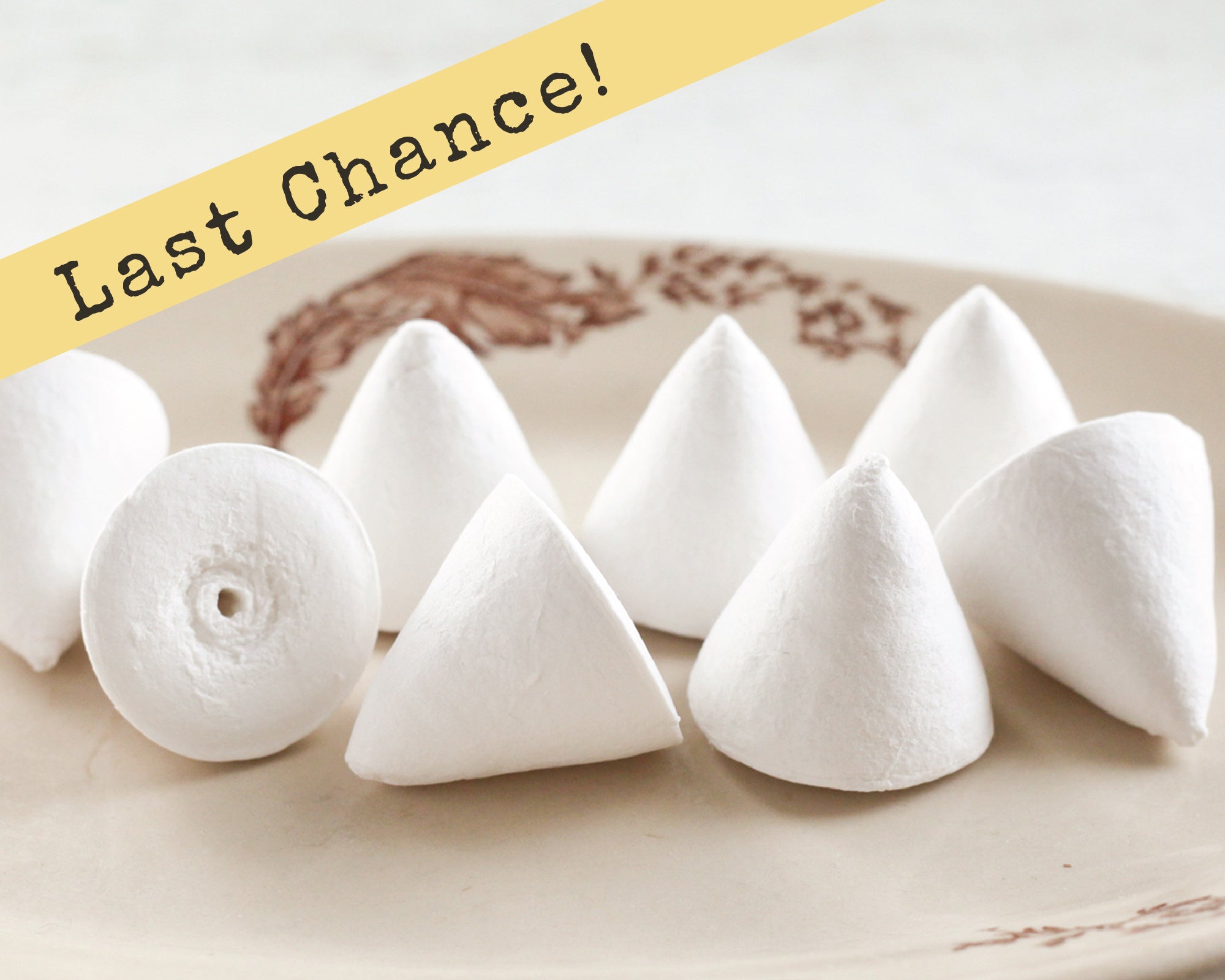 Spun Cotton Cones, 40mm Rounded Cone Craft Shapes, 12 Pcs.
