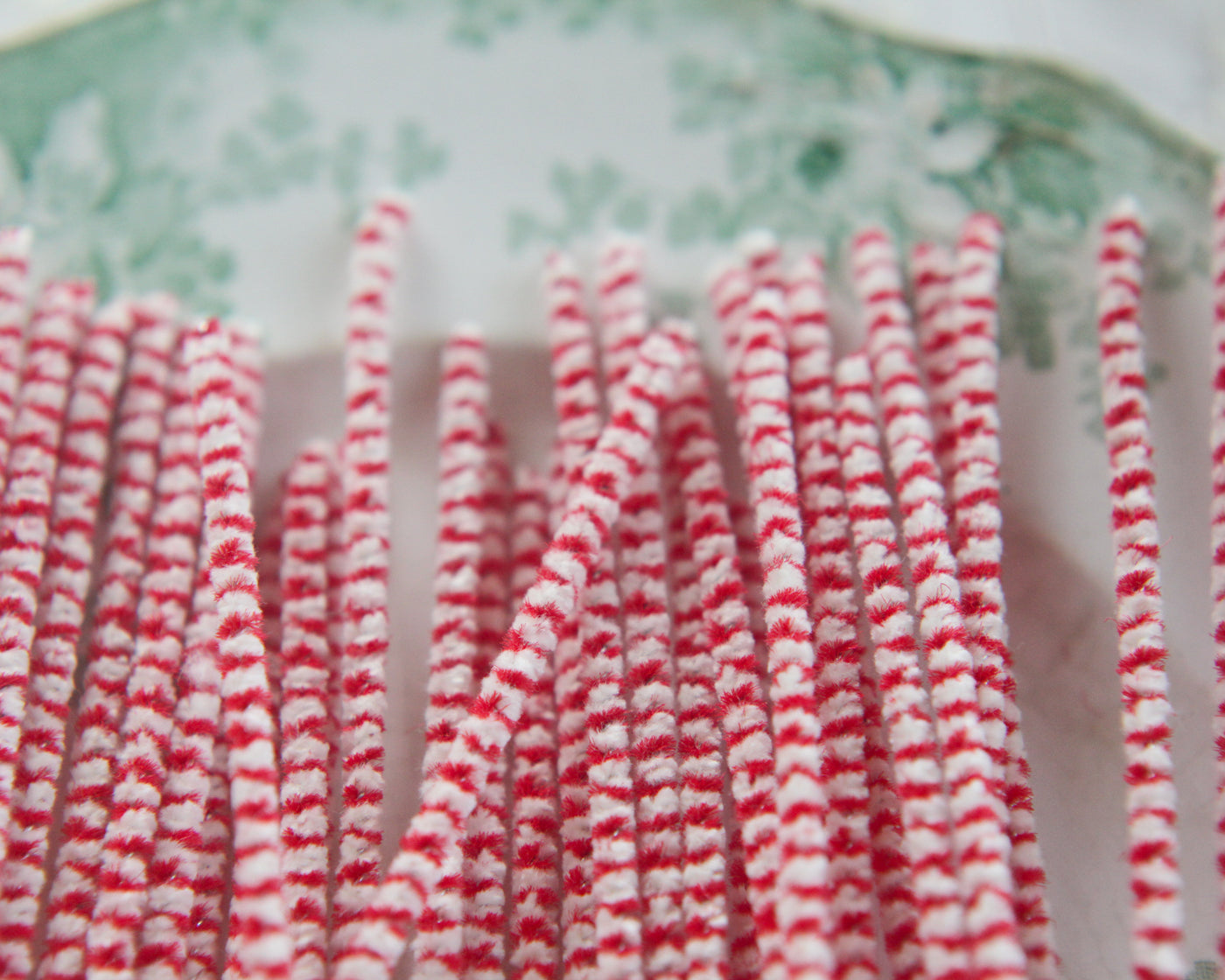 Stiff Bristle Pipe Cleaners - Red and Cream Candy Cane Striped Chenill