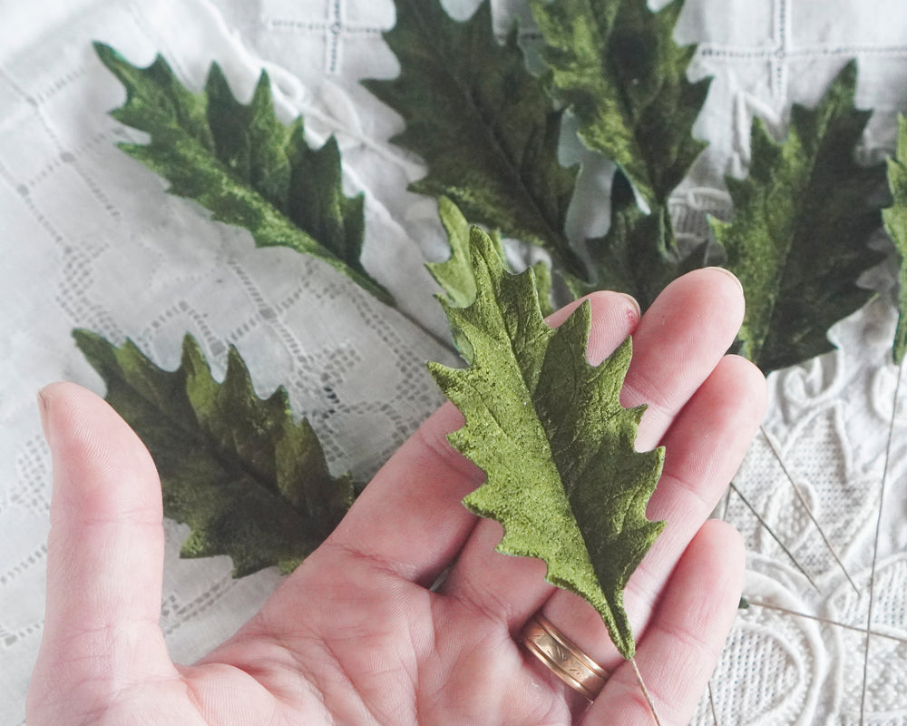 Velvet Holly Leaves, Moss Green, 10 Pcs.
